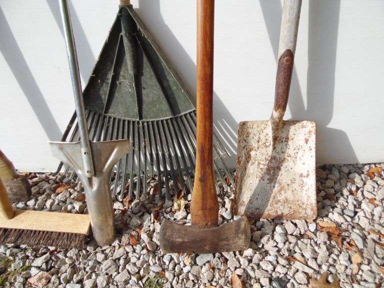 Axes, Rake, Broom, Shovels - Dunker Auction