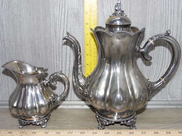 Meriden Silverplate - Dunker Auction