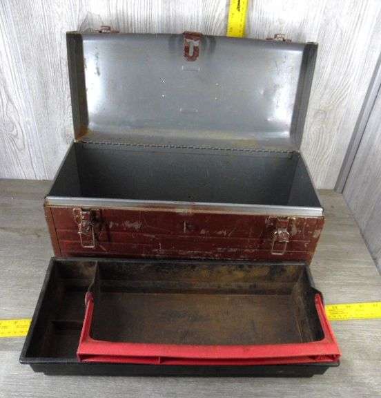 Metal Tool Box - Dunker Auction