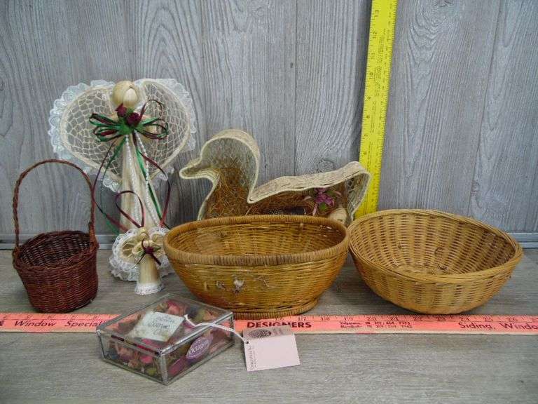 Baskets and Angels - Dunker Auction