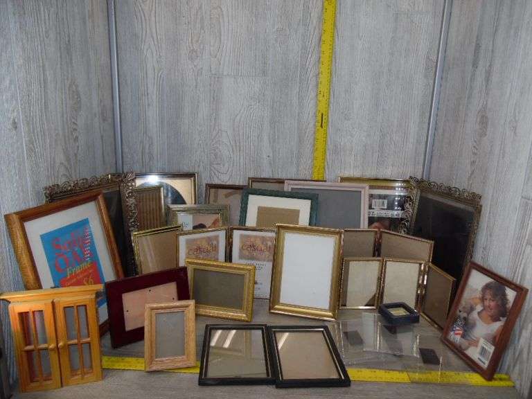 Picture Frames - Dunker Auction
