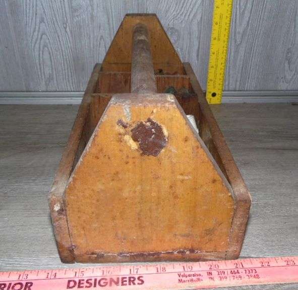 Carpenters Tool Box - Dunker Auction