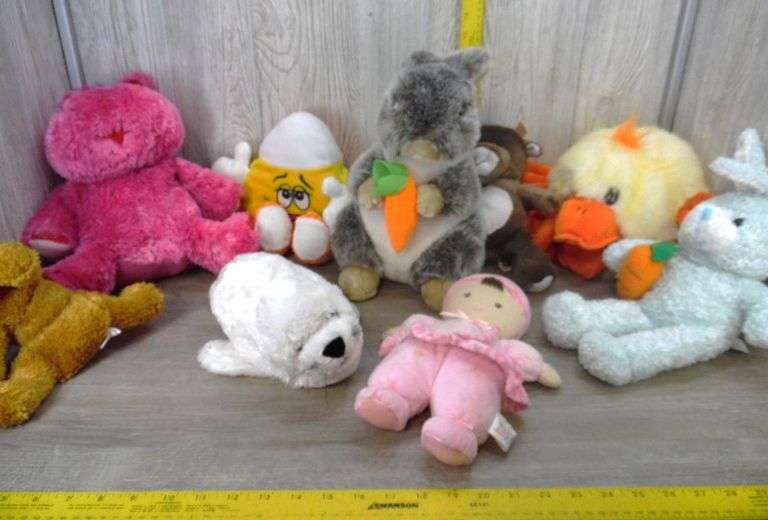 Back Pack & Stuffed Animals - Dunker Auction