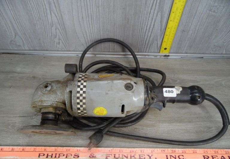 Portable Eletric Sander - Sioux Tools, Inc. - Dunker Auction