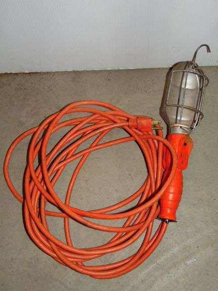 Drop Light & Extension Cord - Dunker Auction