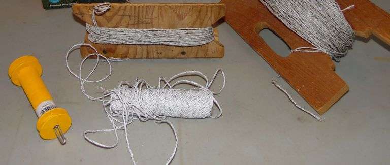 Electric Fence T-Post Insulators & Wire - Dunker Auction