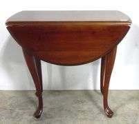 Queen Anne Style Drop Leaf Side Table - Dunker Auction