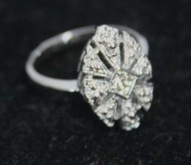 Ring: Marked Avon - Dunker Auction