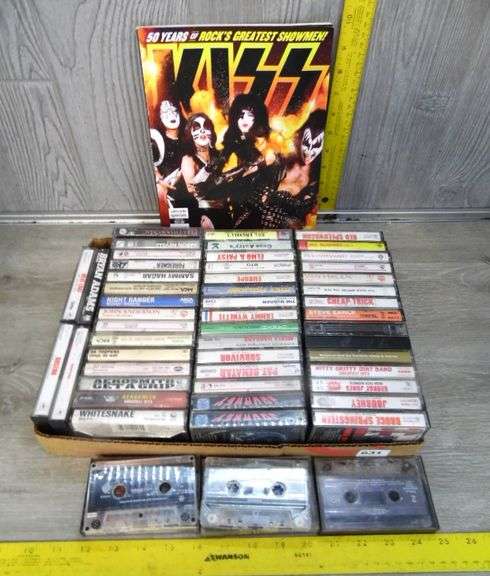 Kiss Magazine & Cassette Tape - Dunker Auction