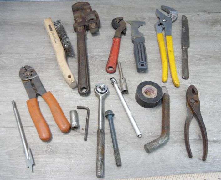 Hand Tools - Dunker Auction