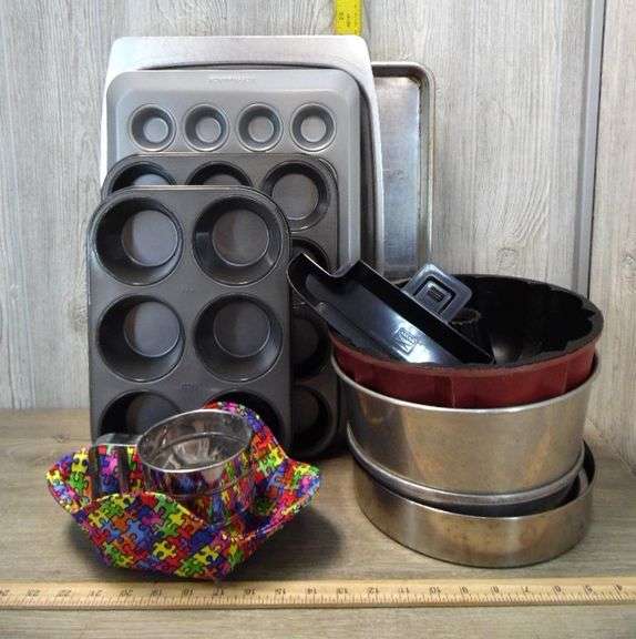 Baking Pans - Dunker Auction