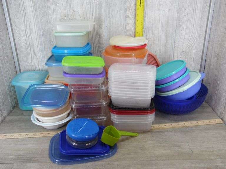 Tupperware & Plasticware - Dunker Auction