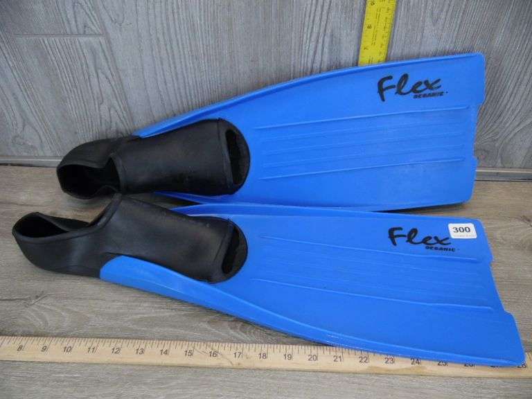 Flex Oceanic Swimming Flippers & Weight Belt - Dunker Auction