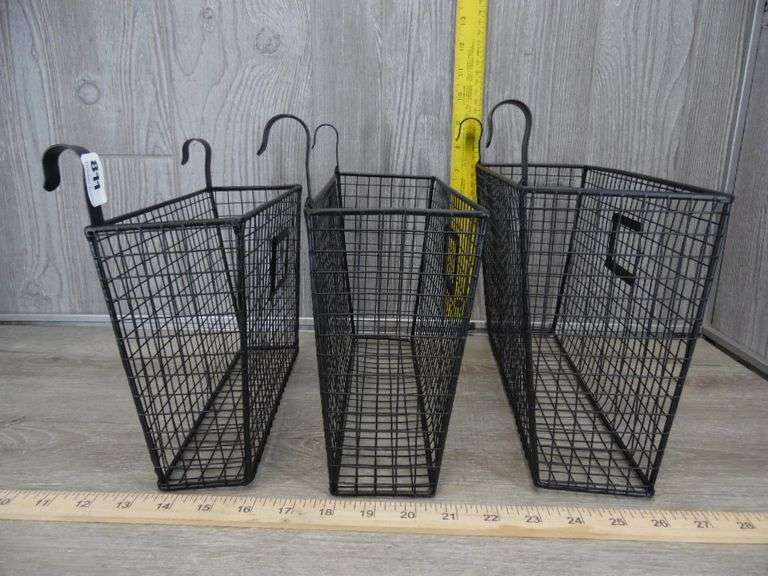 Metal Hanging Baskets - Dunker Auction