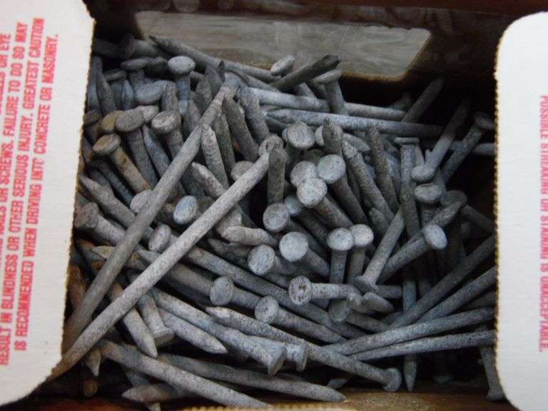 Drywall Nails & Carpentry Nails - Dunker Auction