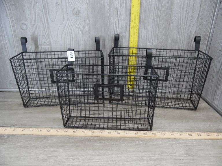 Metal Hanging Baskets - Dunker Auction