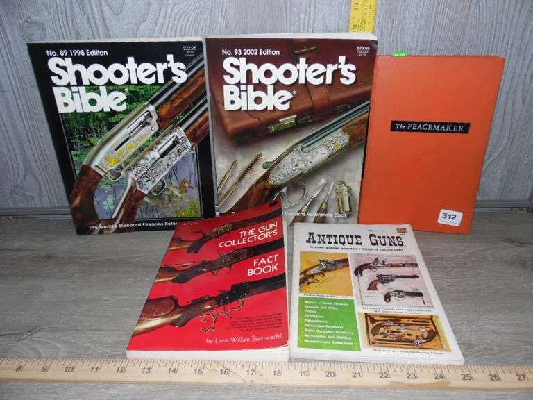 Books - The Shooter's Bible, Gun Collector Fact Book, Antique Guns ...