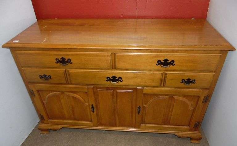 Kling Colonial Solid Maple Buffet - Has Scratches - 54" x 20" x 34 ...