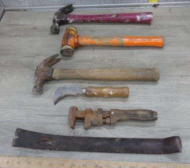 Hammers, Pry Bar, Carpet Knife - Dunker Auction