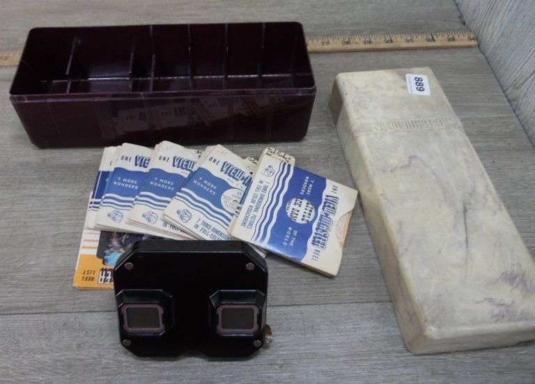 View Master With Reels In Storage Box - Dunker Auction