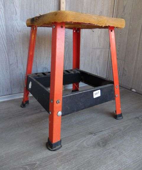 Tool Stool - Dunker Auction