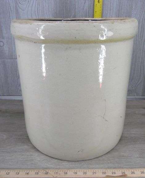 #8 Crock - Dunker Auction