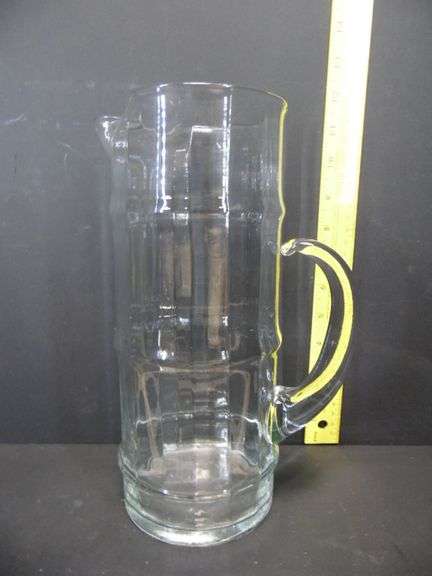 Pitcher & Etched Glasses (Two Different Patterns On Glasses) - Dunker Auction
