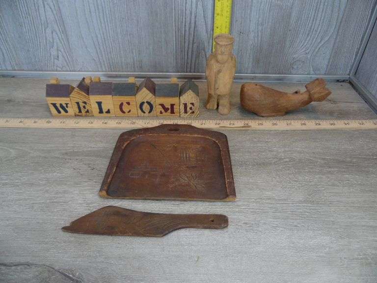 Wood Crumb Tray, Welcome Blocks, Whale - Dunker Auction