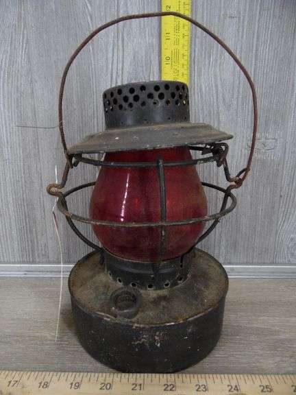Handlan St. Louis Red Glass Lantern - Dunker Auction