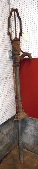 Hayes Pump Planter Co. USA Well Pump - 83" Tall - Dunker Auction