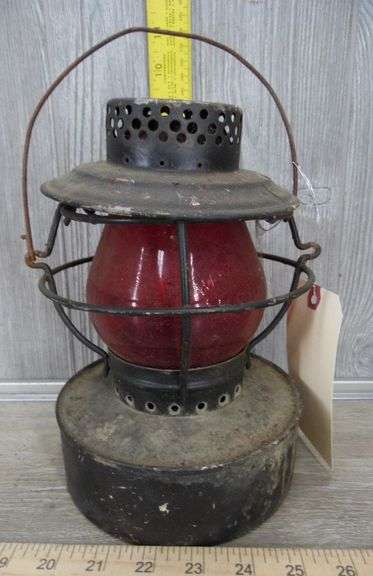 Handlan St. Louis Red Glass Lantern - Dunker Auction