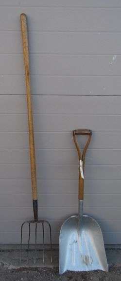 Small Shovel & Hay Pitchfork - Dunker Auction