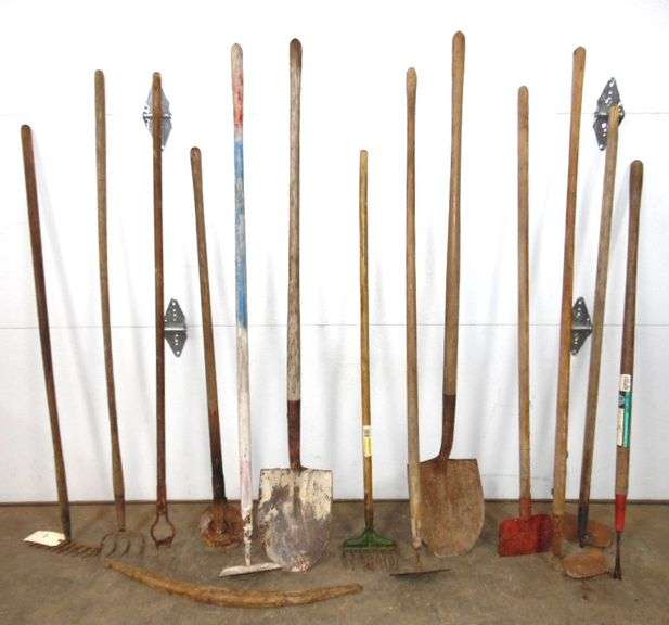 Long Handled Tools - Dunker Auction