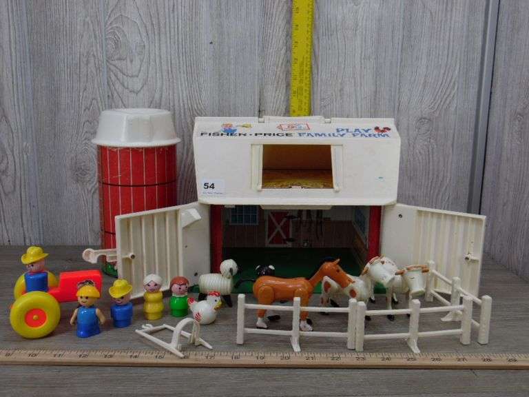 Fisher-Price Little People Family Farm - Dunker Auction