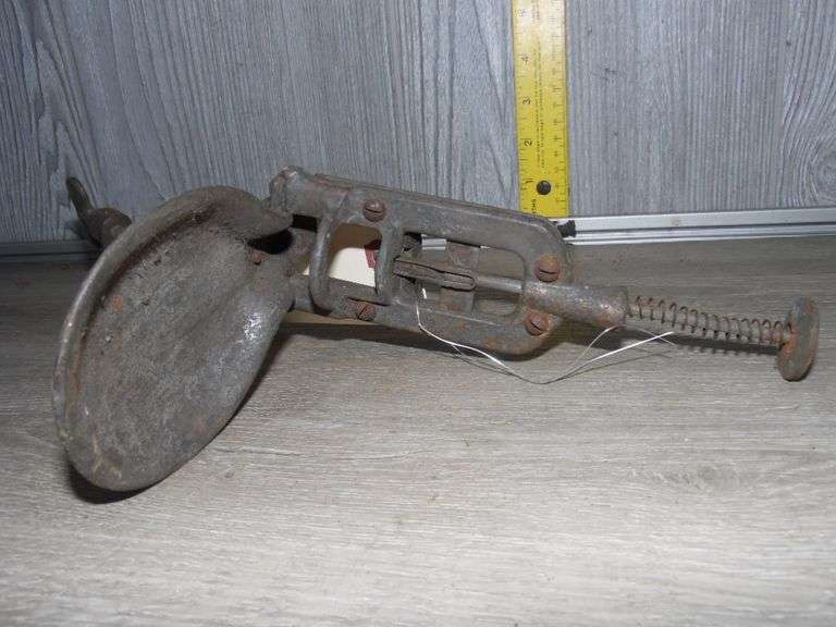 Rollman MFG Co. Cherry Pitter/Stoner - Dunker Auction