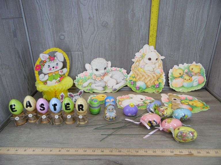 Easter Eggs On Spools, Honeycomb Basket, Die-Cuts & Eggs - Dunker Auction