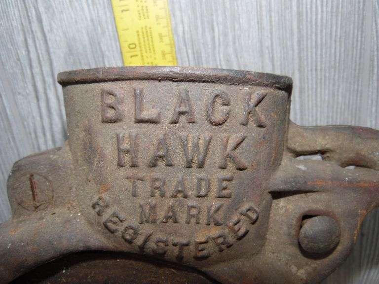 Black Hawk Corn Sheller - Dunker Auction