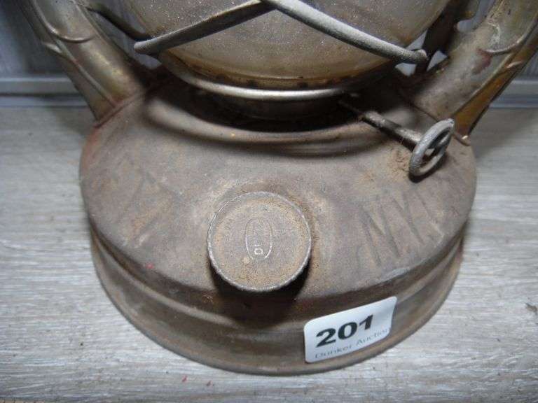 Dietz Little Wizard Lantern - Dunker Auction