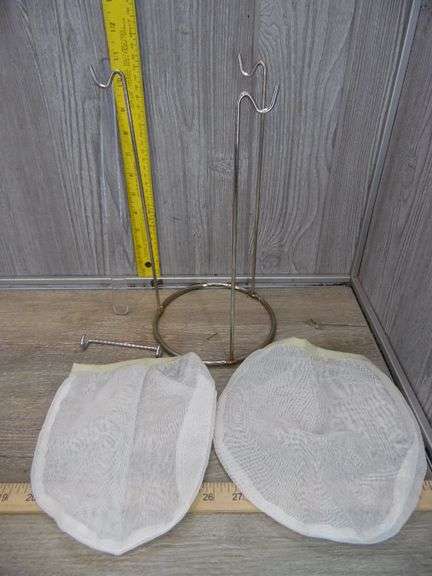 Cone Strainer With Stand & Pestle, Poached Egg Pot & More - Dunker Auction