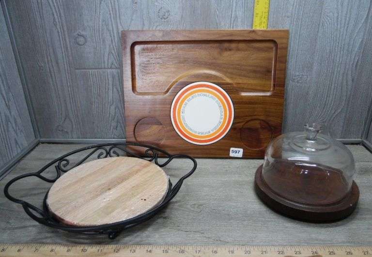 Longaberger Serving Butcher Block & Others - Dunker Auction