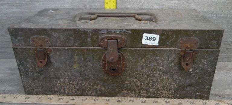 Metal Toolbox - Dunker Auction