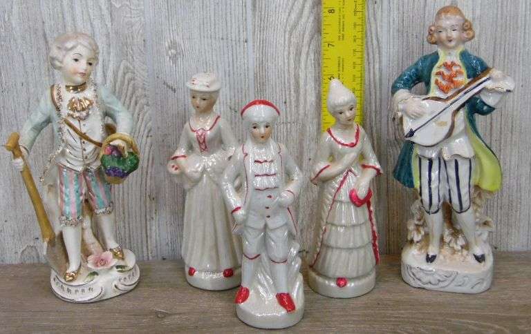 Victorian Porcelain Statues - Dunker Auction