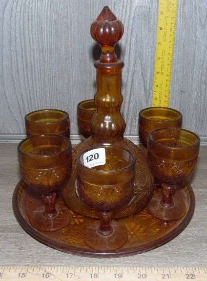 Arte Italica Medici Gold Pattern Drink Set - Dunker Auction