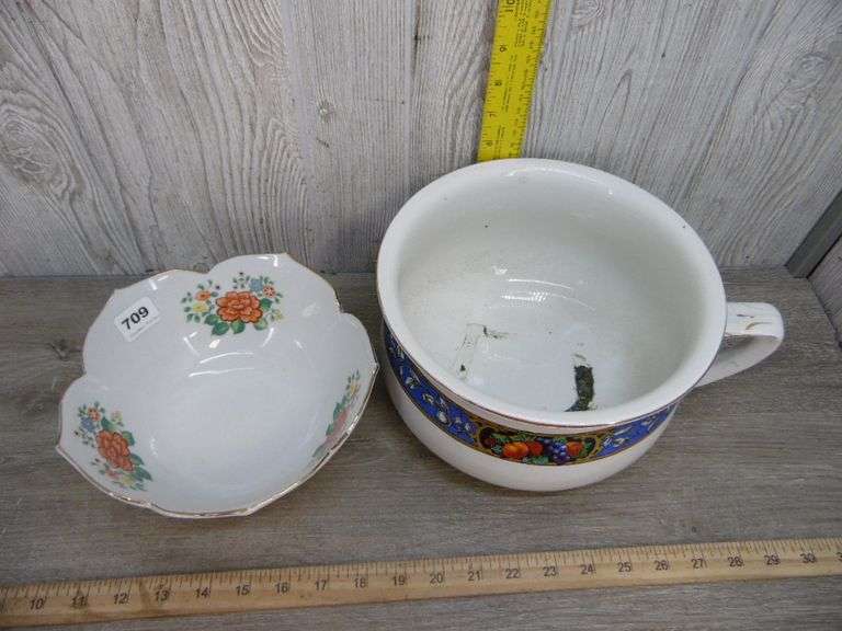 Imari Ware Japan Bowl & England Chamber Pot - Dunker Auction