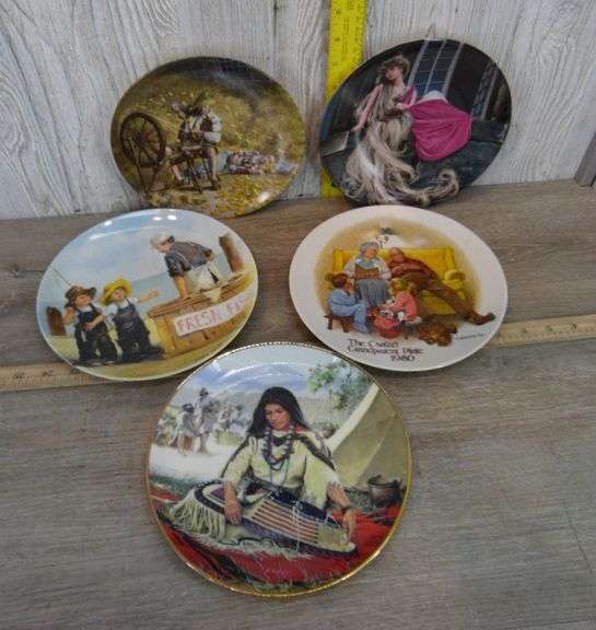 Collector Plates - Dunker Auction