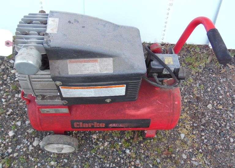 Clarke Air 6 Gallon Air Compressor - Dunker Auction