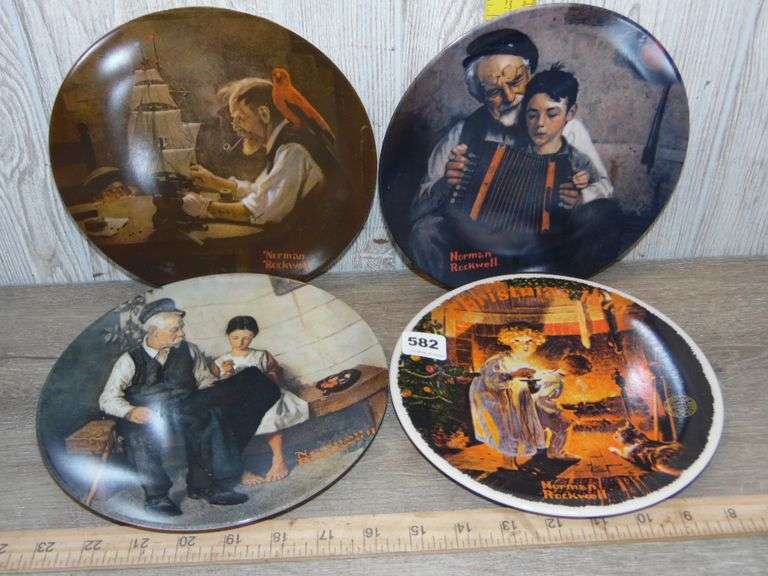 Collectors Plates - Dunker Auction