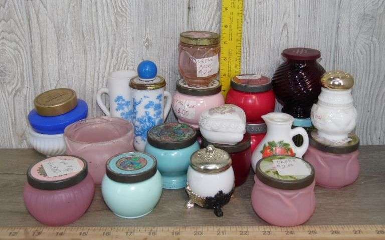 Avon Perfume, Powder & Makeup Jars - Dunker Auction