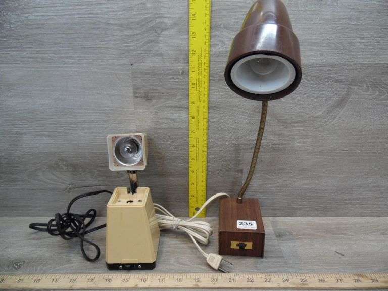 Well-Lite High Intensity Lamp & Adjustable Desk Lamp - Dunker Auction