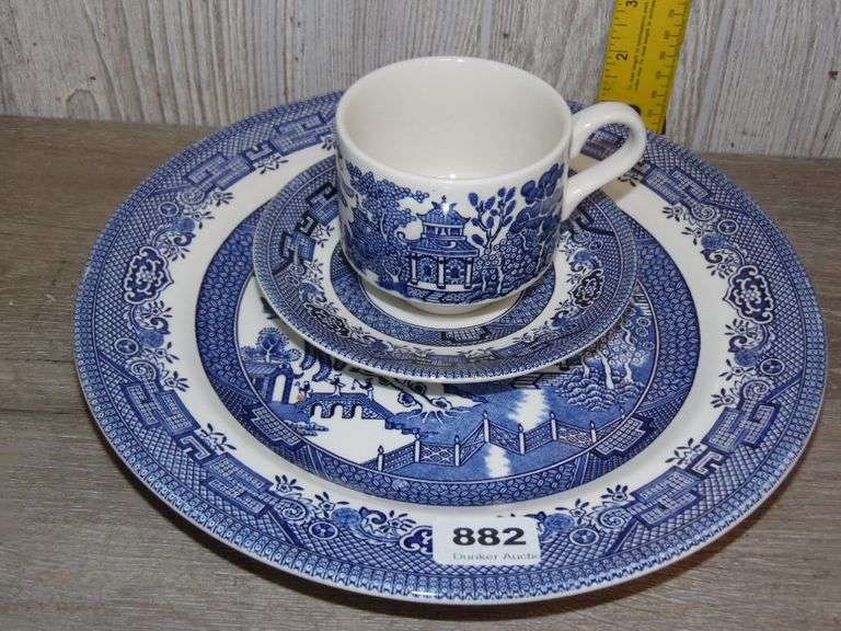Churchill Willow Pattern & Colonial Heritage Dinnerware - Dunker Auction